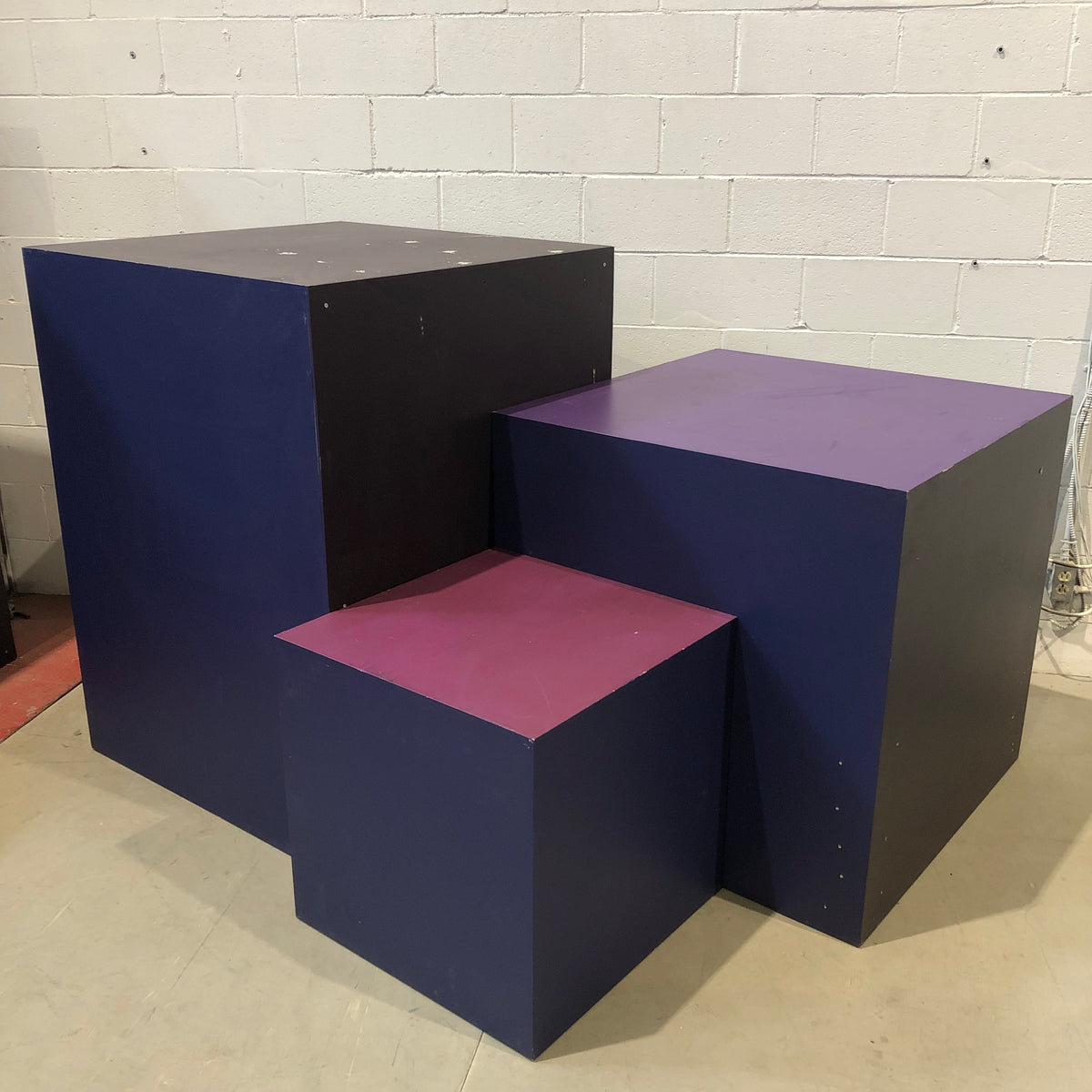 Grand Cube ou socle | Écoscéno